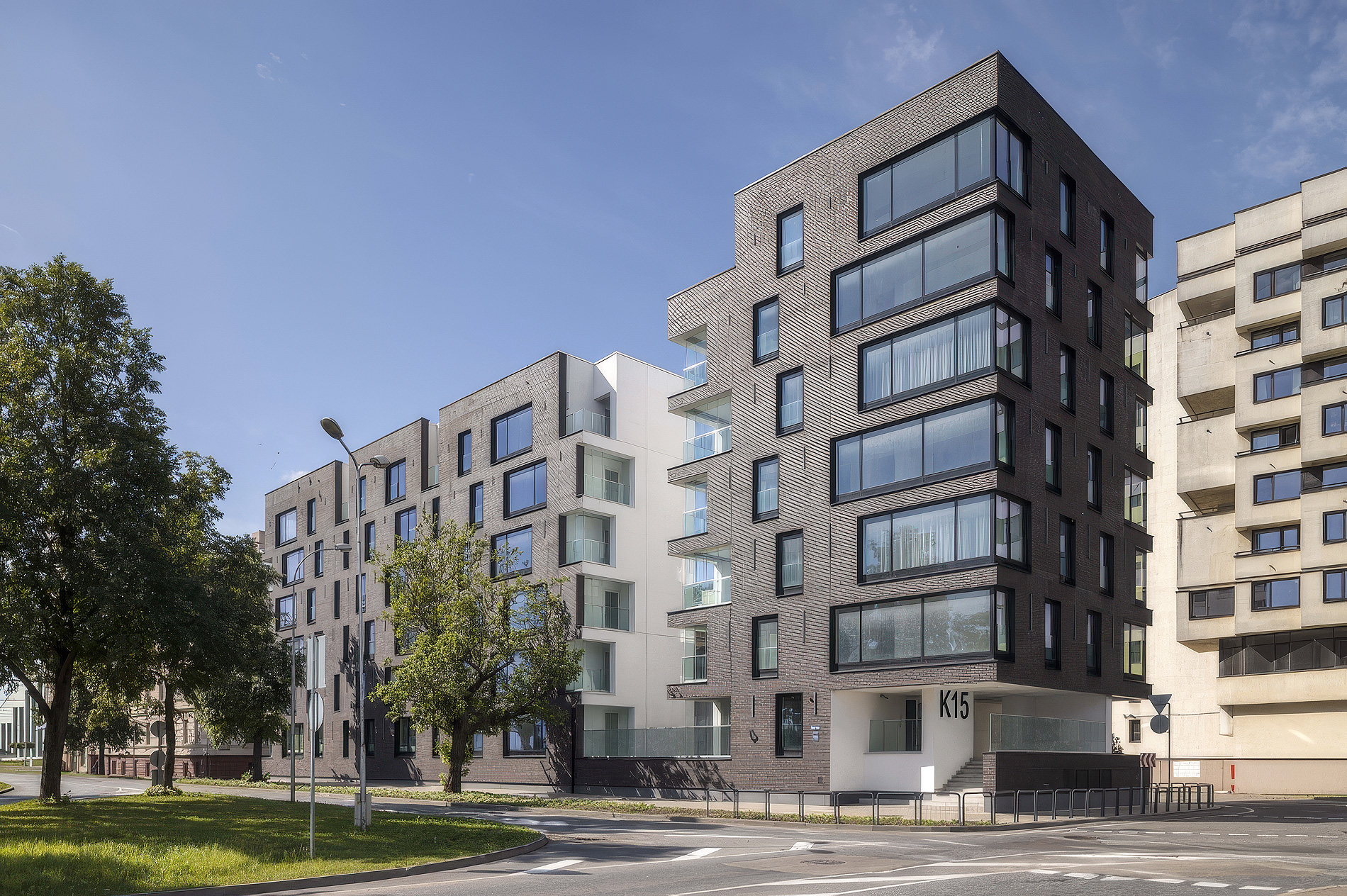 Multi-apartment house. Reaton.
